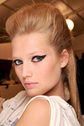 My-Paraphernalia: Toni Garrn.