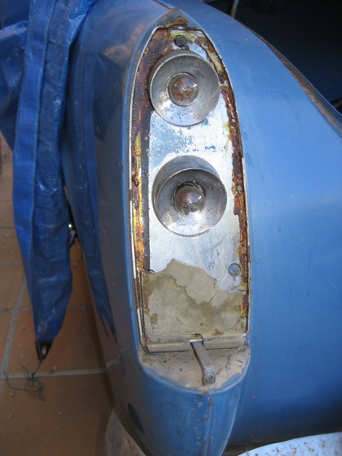 Austin Healey Sprite MK3 restoration: Fuel tank assembly and some strip ...