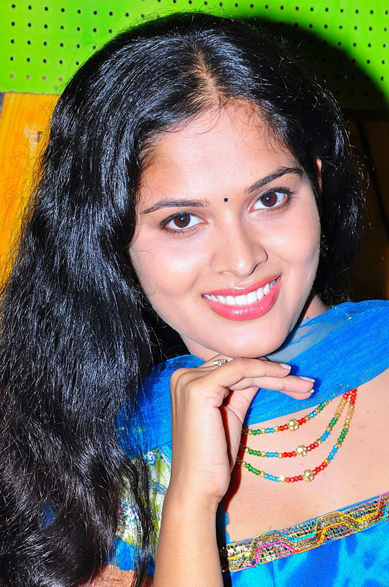 Reena Stills ~ Cinindya