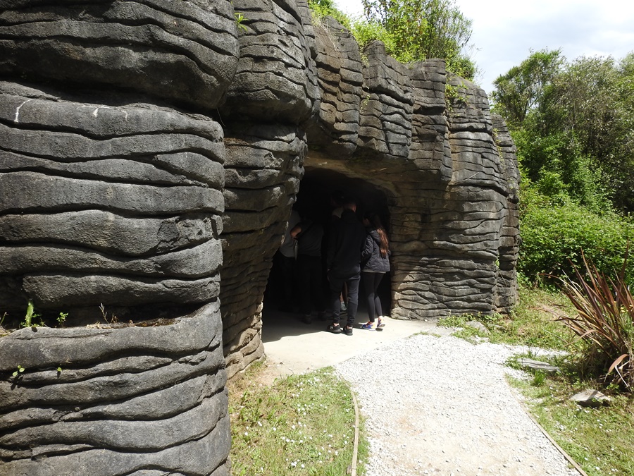 photographing New Zealand: Ruakuri Cave