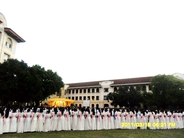 A Teacher's Charmed Life: Ang Pagdiriwang ng Sulo (The Torch Ceremony)