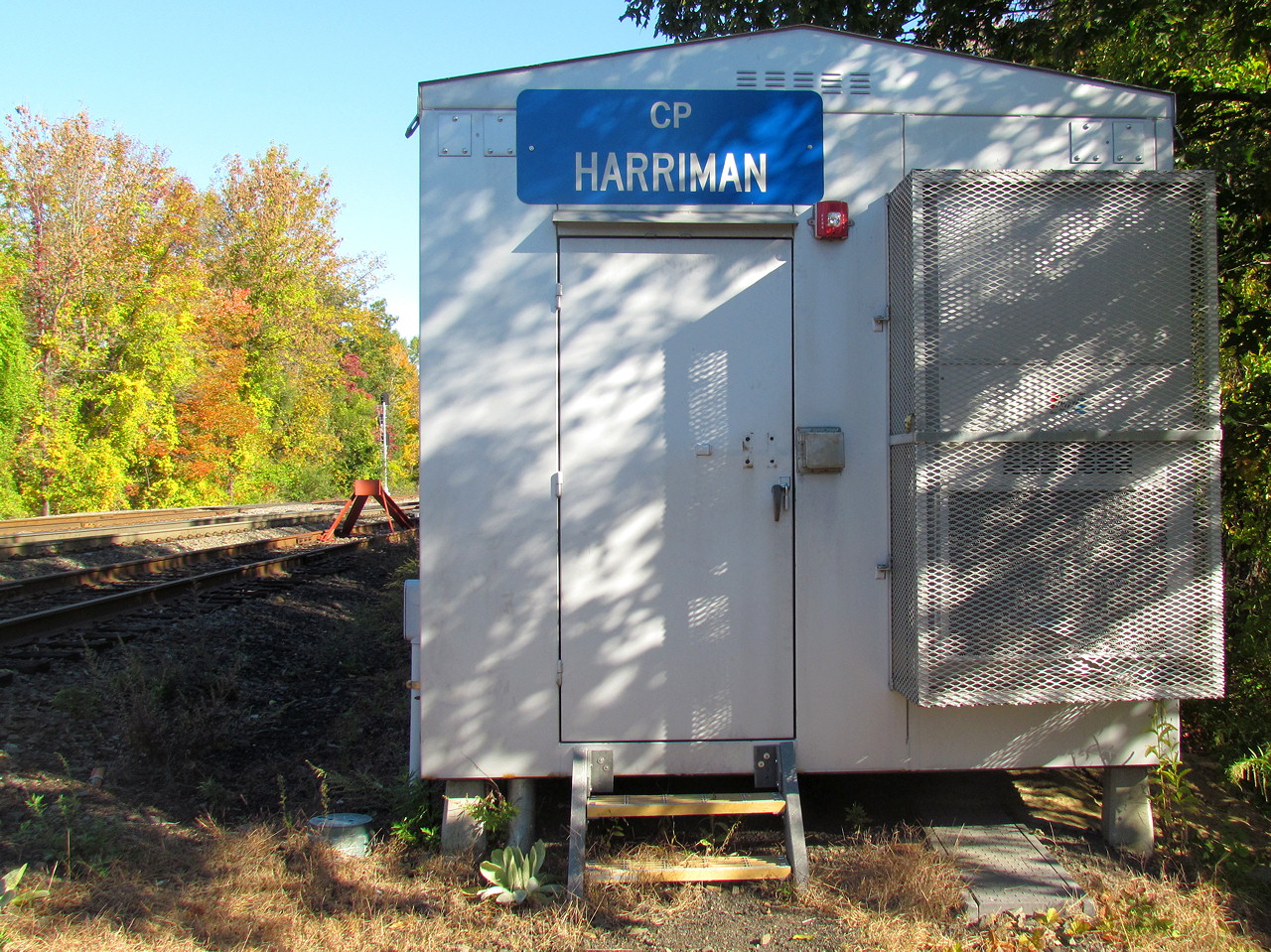 The Position Light: Signs! Signs! Everywhere a Sign! - Eastern ...