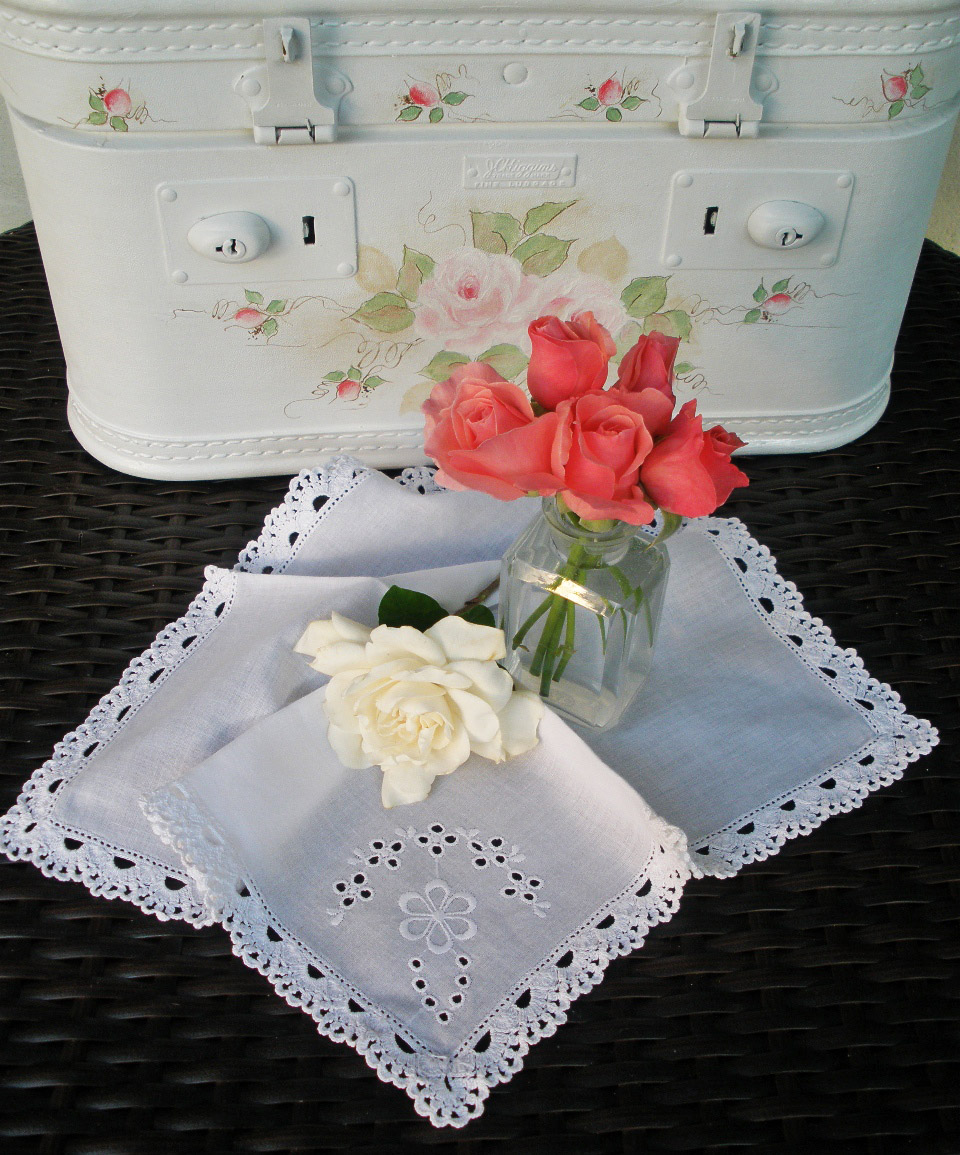 MARIETTE'S BACK TO BASICS: {My Lace Crocheted Handkerchief #2}