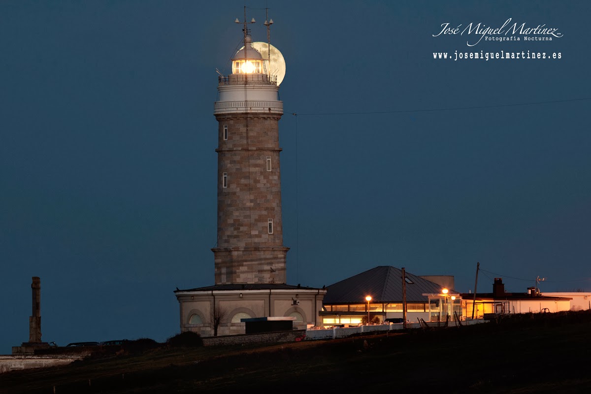 Blog de www.Fotografía Nocturna.net: Faro de Santander y luna llena
