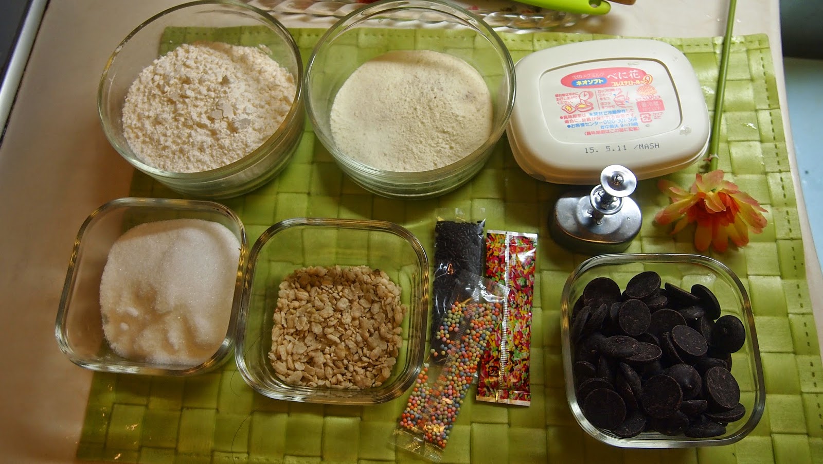 LUWEEH KITCHEN : Polvoron ( Chocolate Coated)