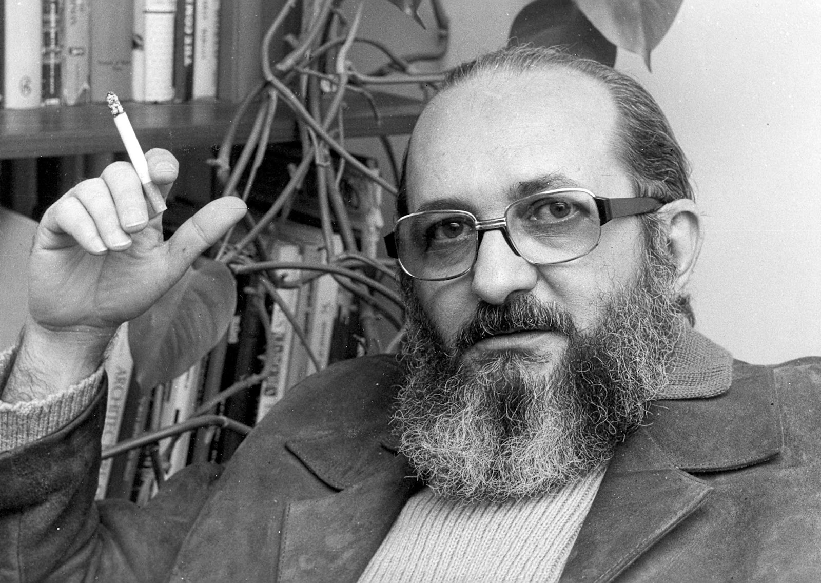 TEORIAS DE COMUNICACION LATINOAMERICANAS: PAULO FREIRE