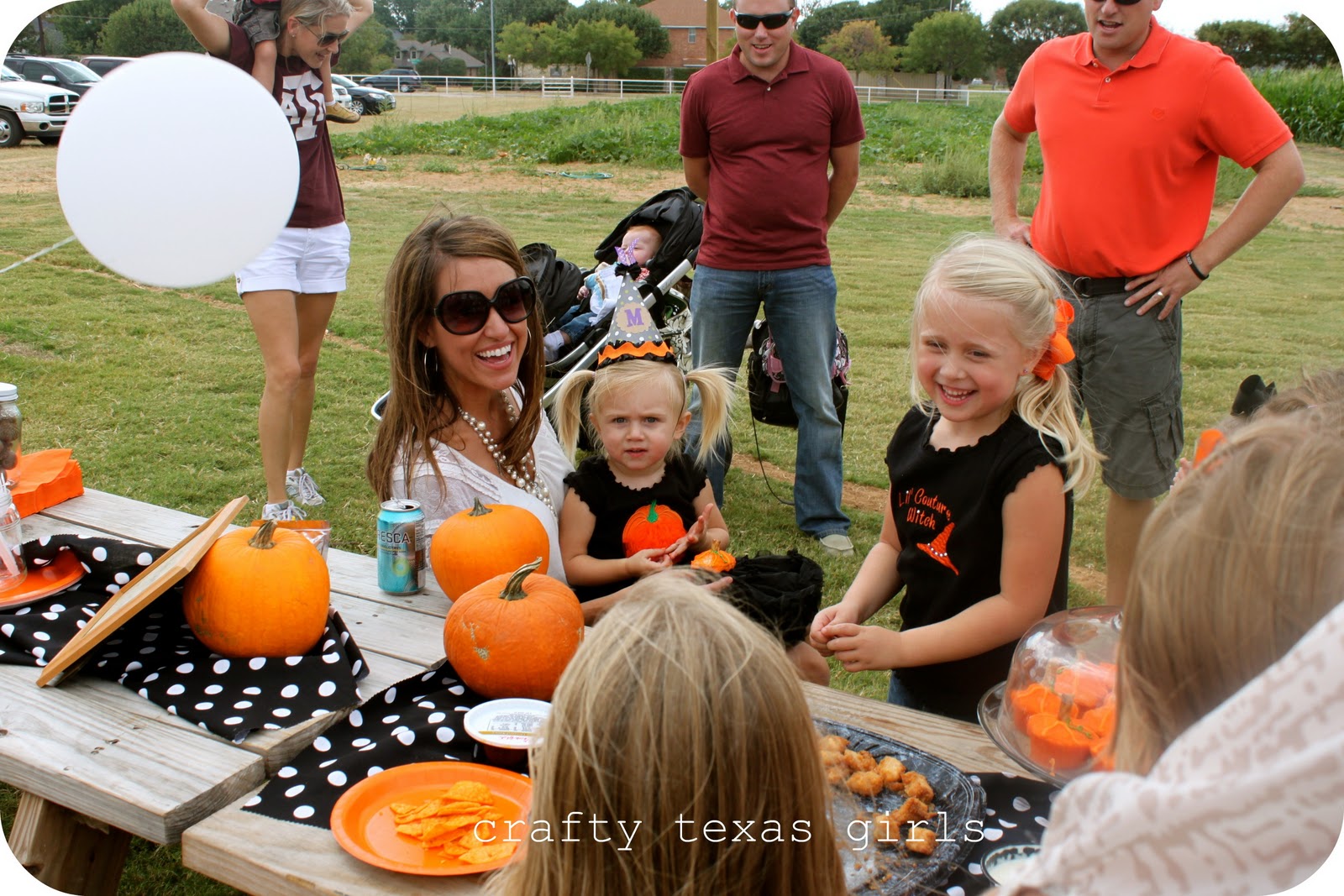 Crafty Texas Girls: Crafty How To: Lil Pumpkin Party