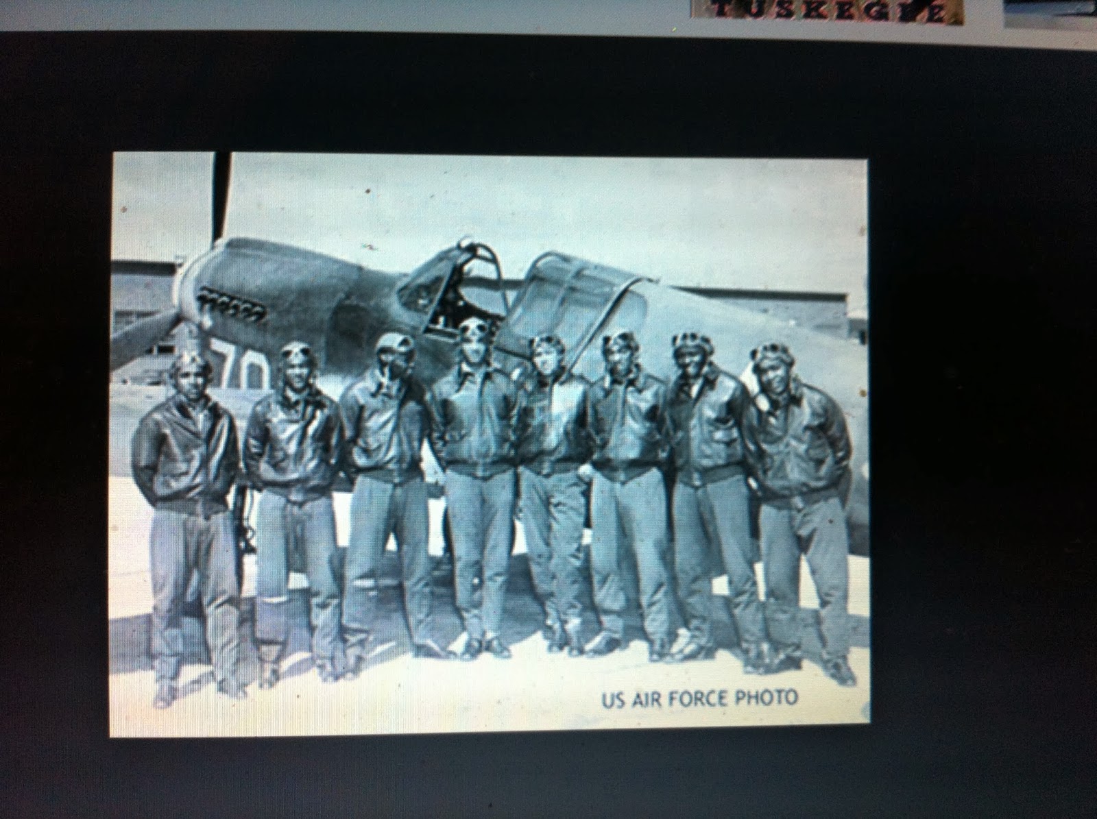 THE BLACK SOCIAL HISTORY:: BLACK SOCIAL HISTORY : THE TUSKEGEE AIRMEN ...