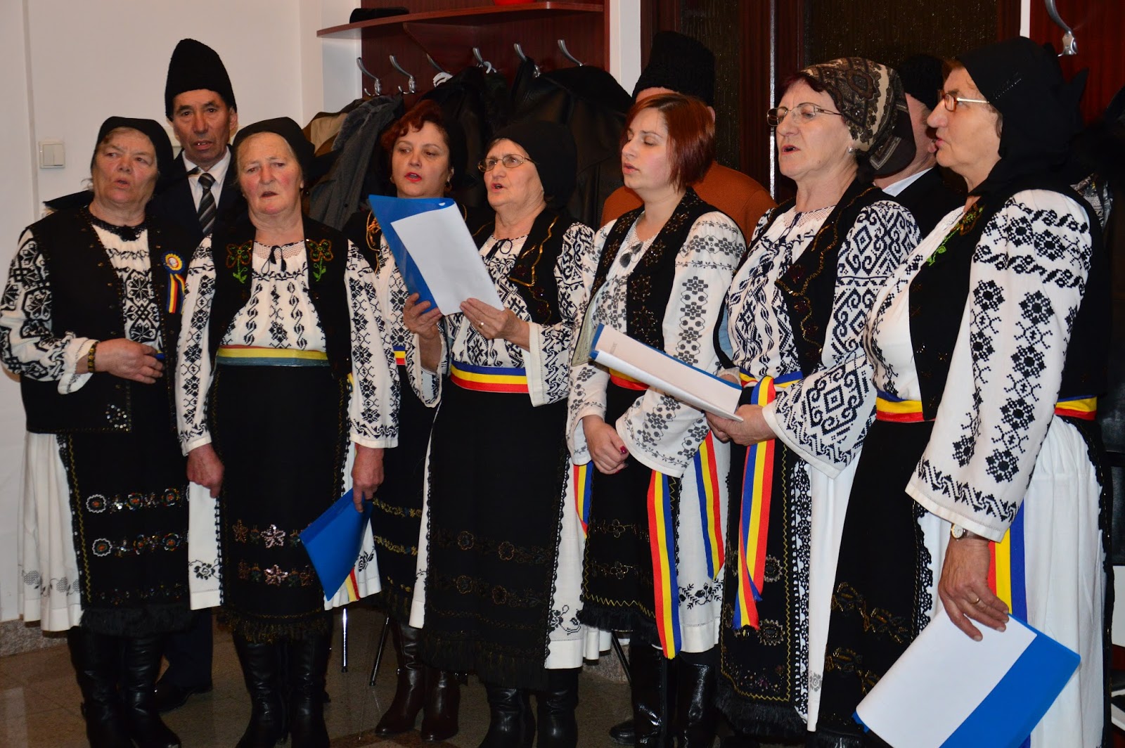 Dar!: Colindatori din Ceanu Mic