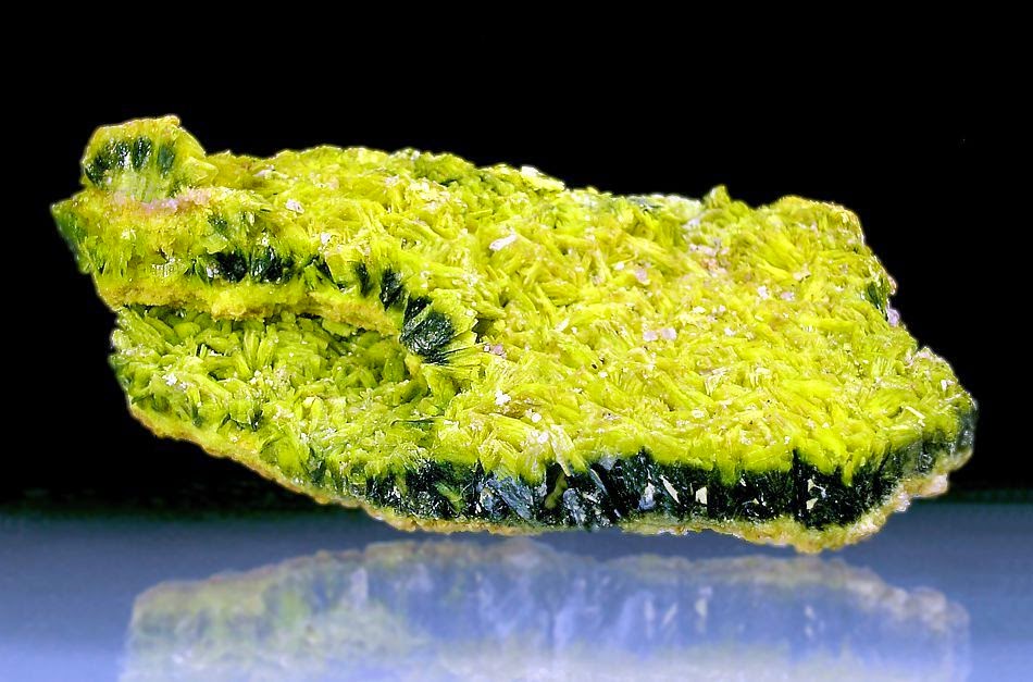 Minerais, Rochas e Fósseis: MINERAL - AUTUNITA