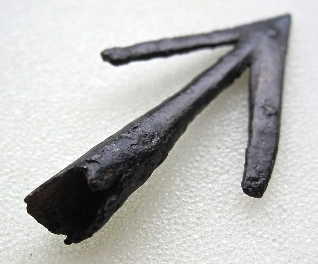 GREX LUPORUM: MEDIEVAL ARROWHEADS DATABASE