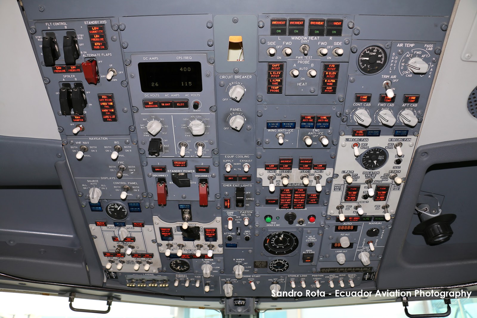 Ecuador Aviation Photography: El 737 cumple 50 años.