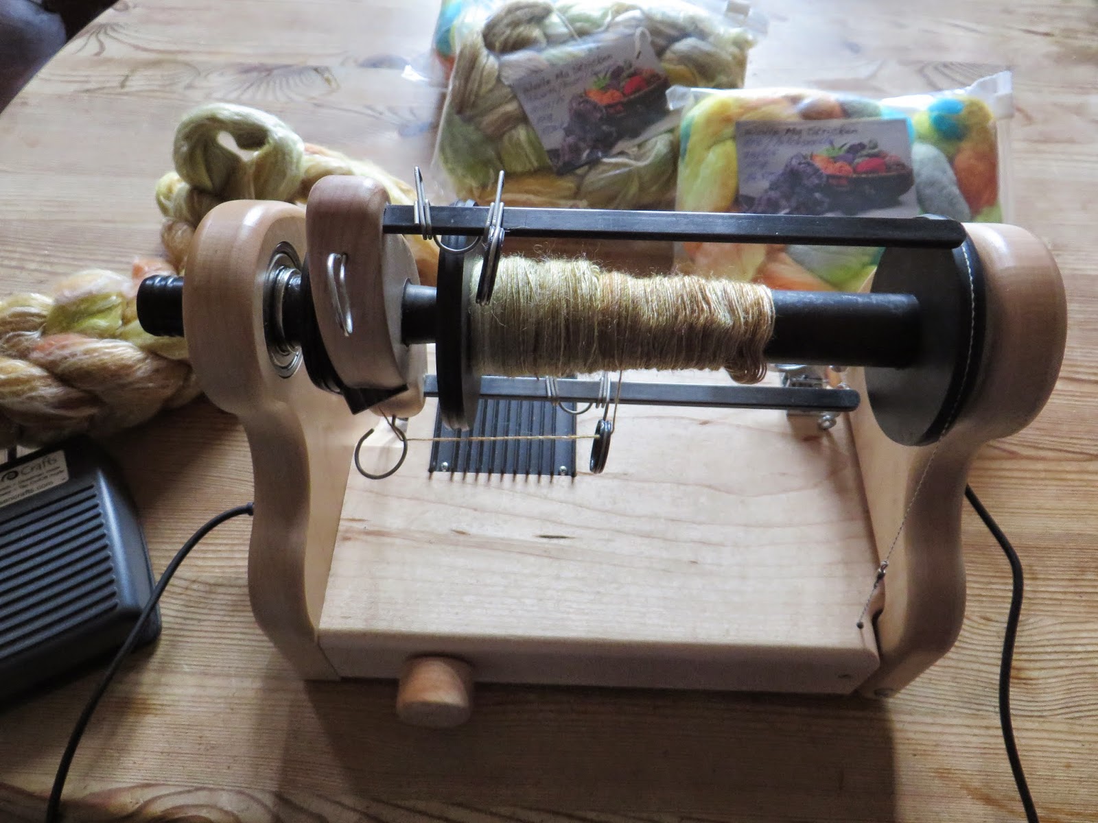 Wolle Ma Stricken: Hansen Crafts mini Spinner