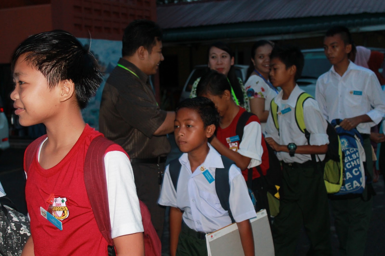 .::OFFICIAL BLOG OF SMK GEDONG::.: KEMPEN GURU PENYAYANG SMKG 2013