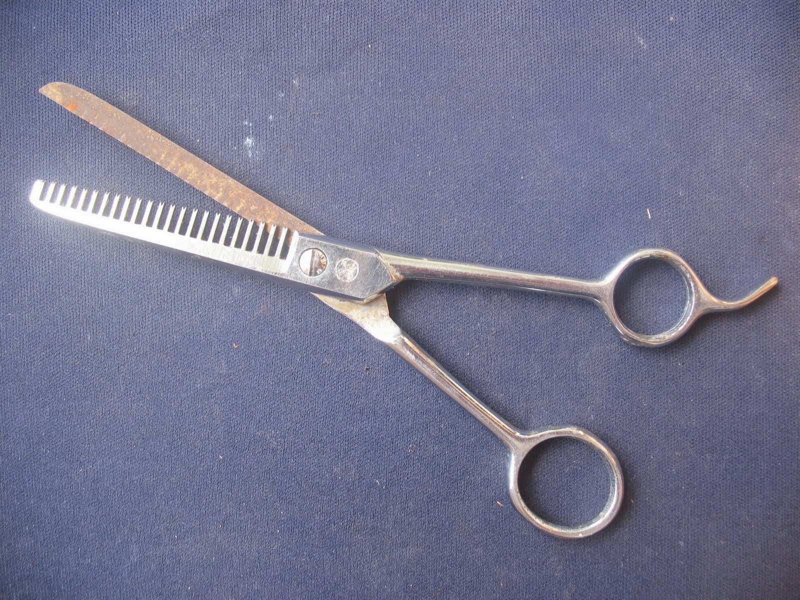 f.i.t.r.a.h.W.O.R.L.D.n.e.t.: KISAH PENGGUNTING RAMBUT DAN LELAKI MUKMIN