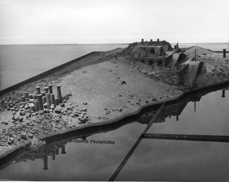 VIVENCIAS PLÁSTICAS: ANNE Y PATRICK POIRIER (1941 Y 1942) / MAQUETAS ...