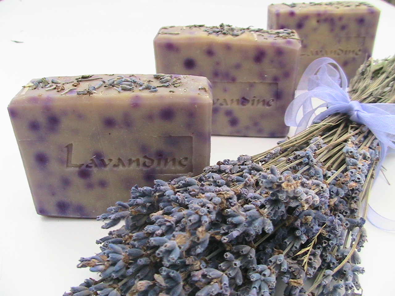 cosmetice handmade: Lavender-sapun natural cu lavanda si lapte de capra