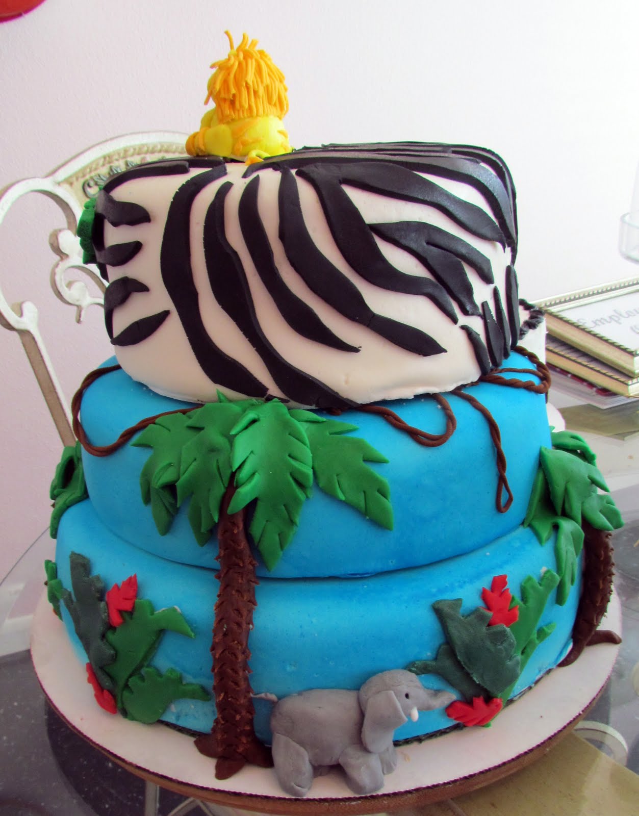 Alamo Sweets. LLC: Jungle Animal Birthday Cake