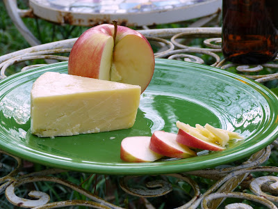 Pondering Cheese: Cheese #3: Celtic Vintage Irish Cheddar with Malt Whisky