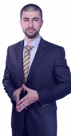 Biografia ADRIAN MANUTIU, realizatorul de la INCOME MAGAZINE