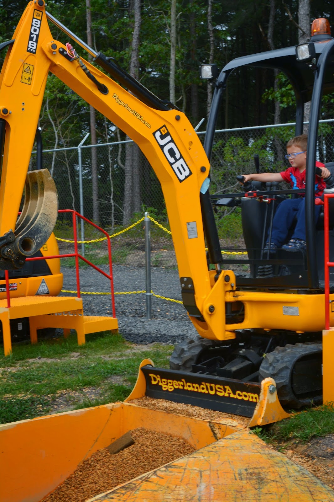 Dirt and Dump Trucks: Ben-Voyage: Diggerland USA (West Berlin, NJ)