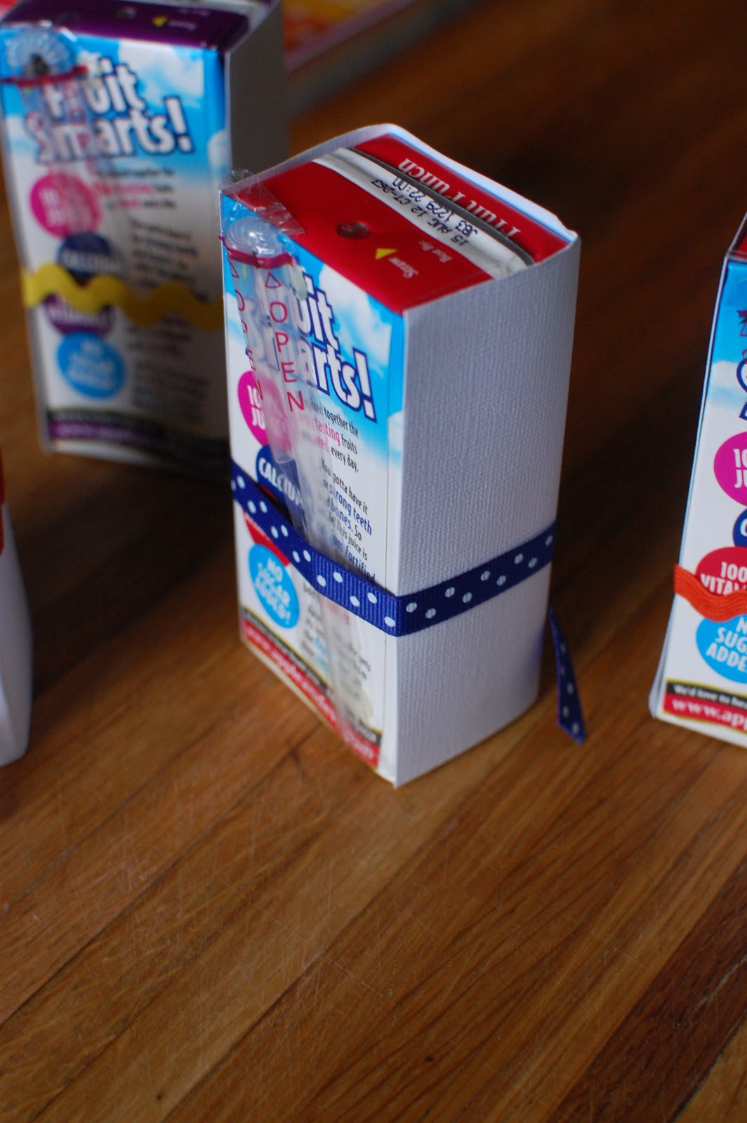 *Random Thoughts of a SUPERMOM!*: Snowman Juice Boxes