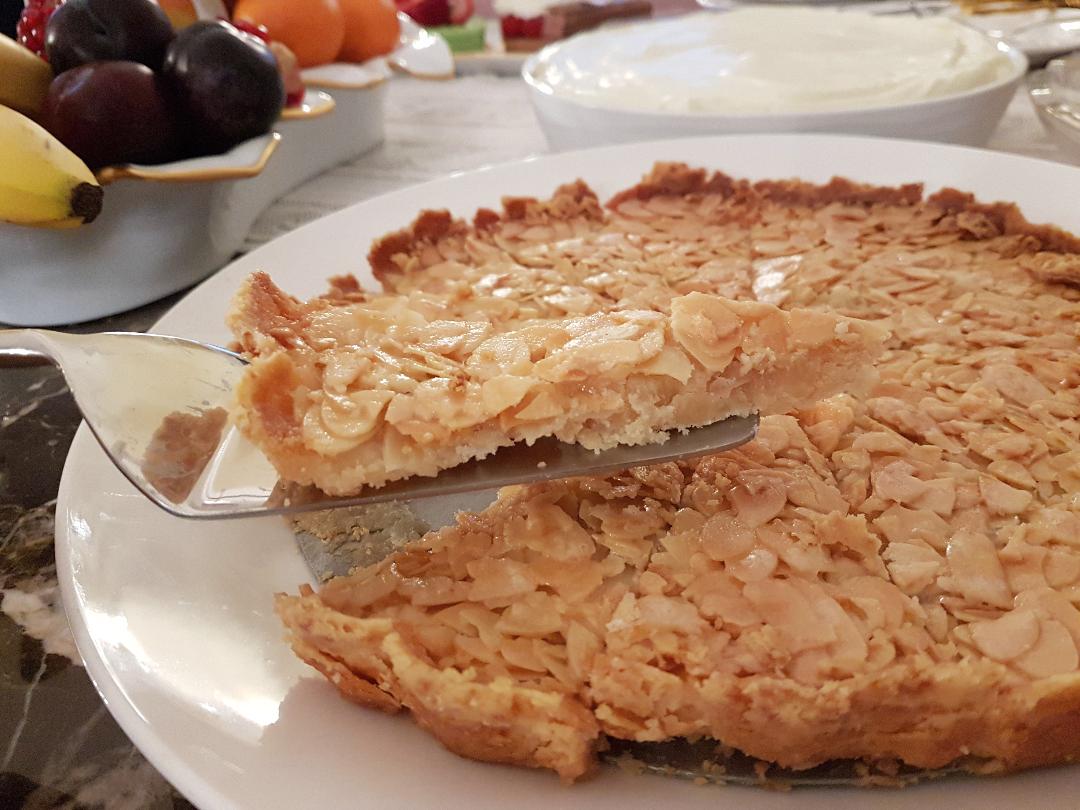 Maryam's Culinary Wonders: 1184. Almond Tart