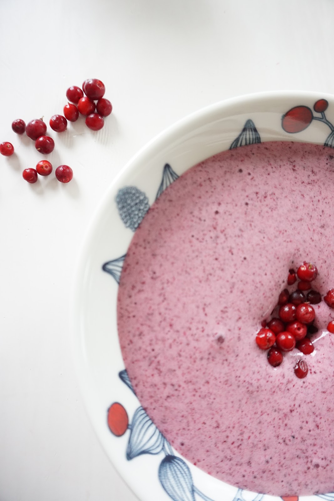 Kello neljän aamukahvi: Vaahdotettu ruis-marjapuuro