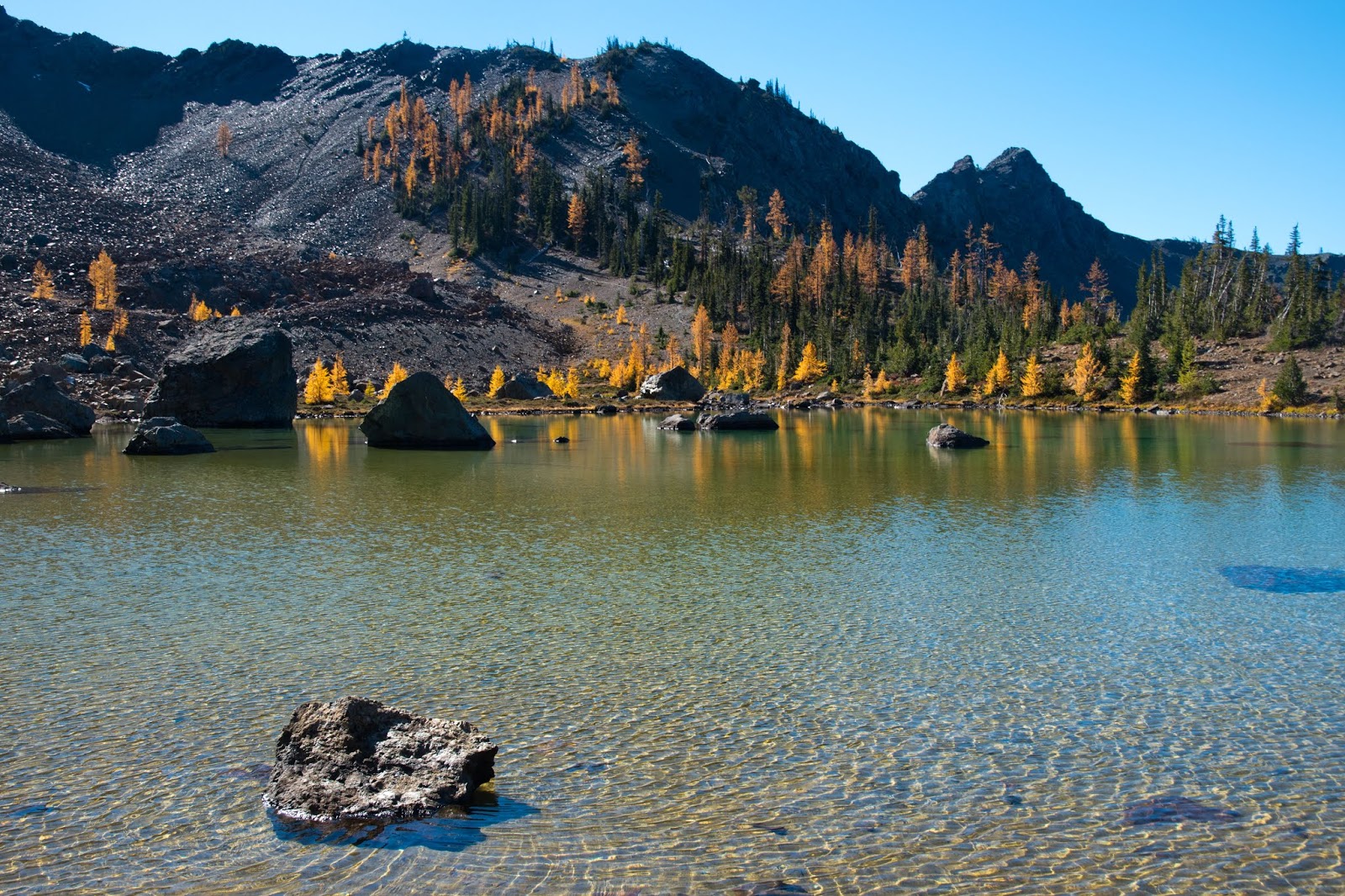 Hiking Shenandoah: Lake Ann (Teanaway)