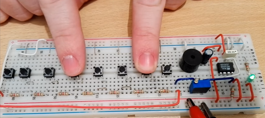 first year project Electronic Piano using 555 Timer IC with breadboard ...
