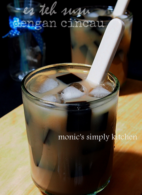Es Teh Susu Cincau - Monic's Simply Kitchen