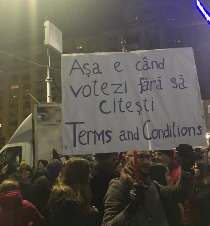 6 zile de protest - Cele mai amuzante pancarte din piata