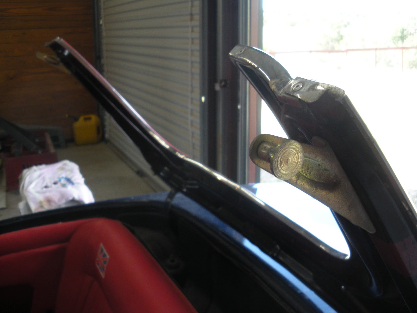 Triumph Stag Project: Boot Hinge Repaired