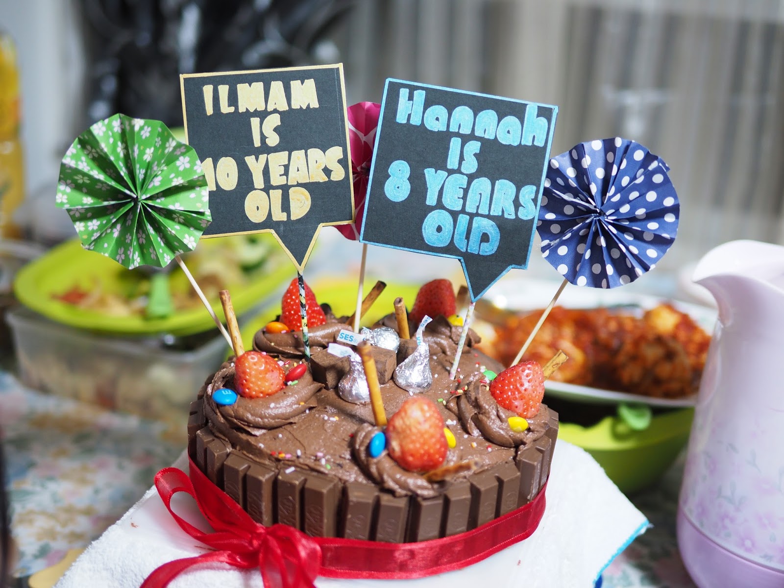 nanyfadhly: DIY Chocolate cake & toppers cake idea