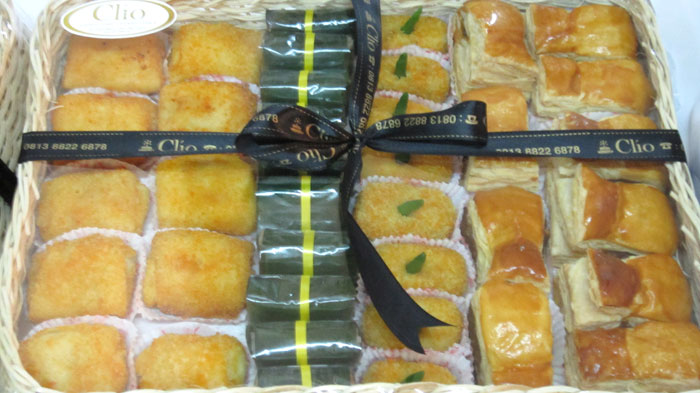 clio catering cakes: kue nampan