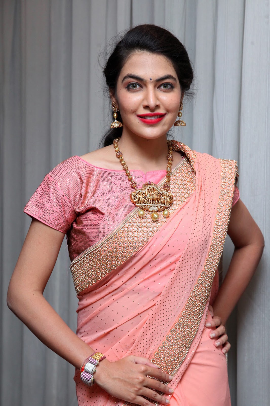 Supraja Reddy Cute Photos in Linght Pink Saree - Media Updaters