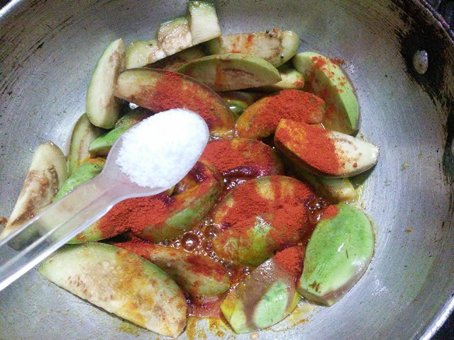 Brinjal (Egg Plant) Stir Fry | Kathirikkai Poriyal