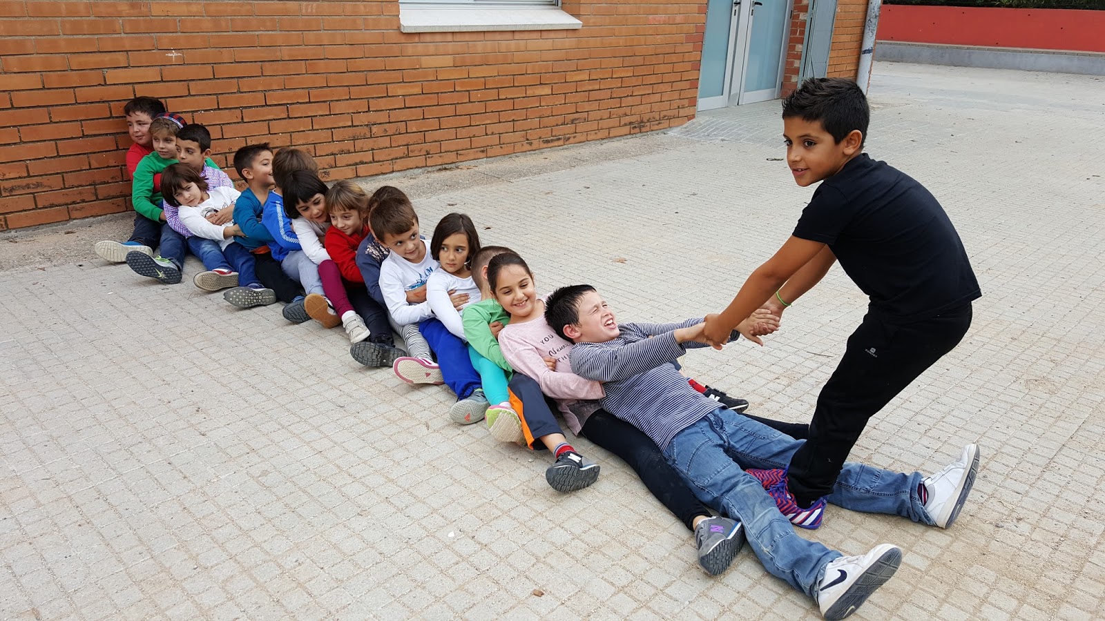 BLOC DE PRIMER: JOCS TRADICIONALS AL PATI
