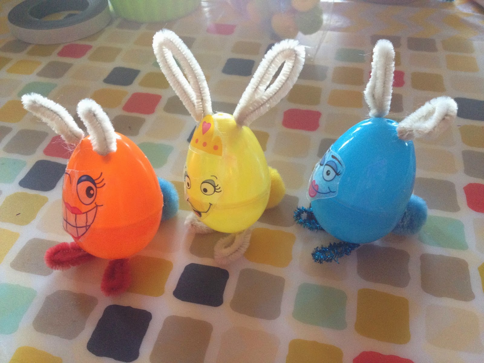 My Fashionable Designs: Easter Craft - Plastic Egg Bunnies