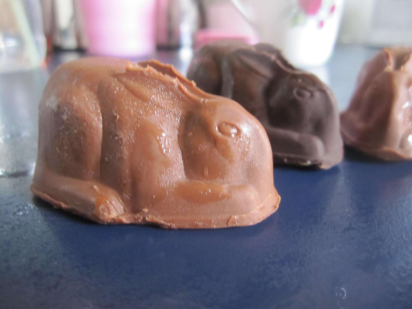 Little notes from Heather and Martin: Home-made creme eggs