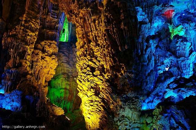 Paspit Blog: Koleksi Gambar Goa-goa Terindah di Dunia