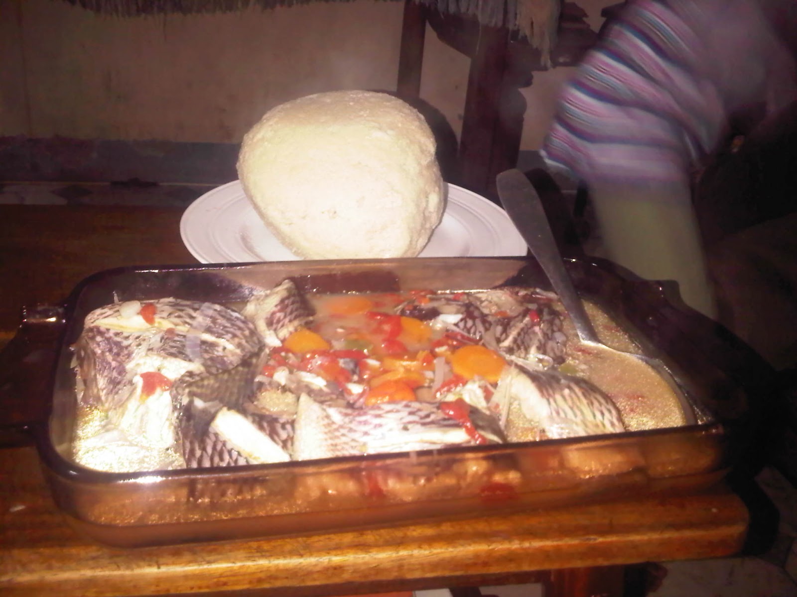 Shalom Broz Productions: Ugali mkubwa wa muhogo, Samaki wa mchemsho na ...