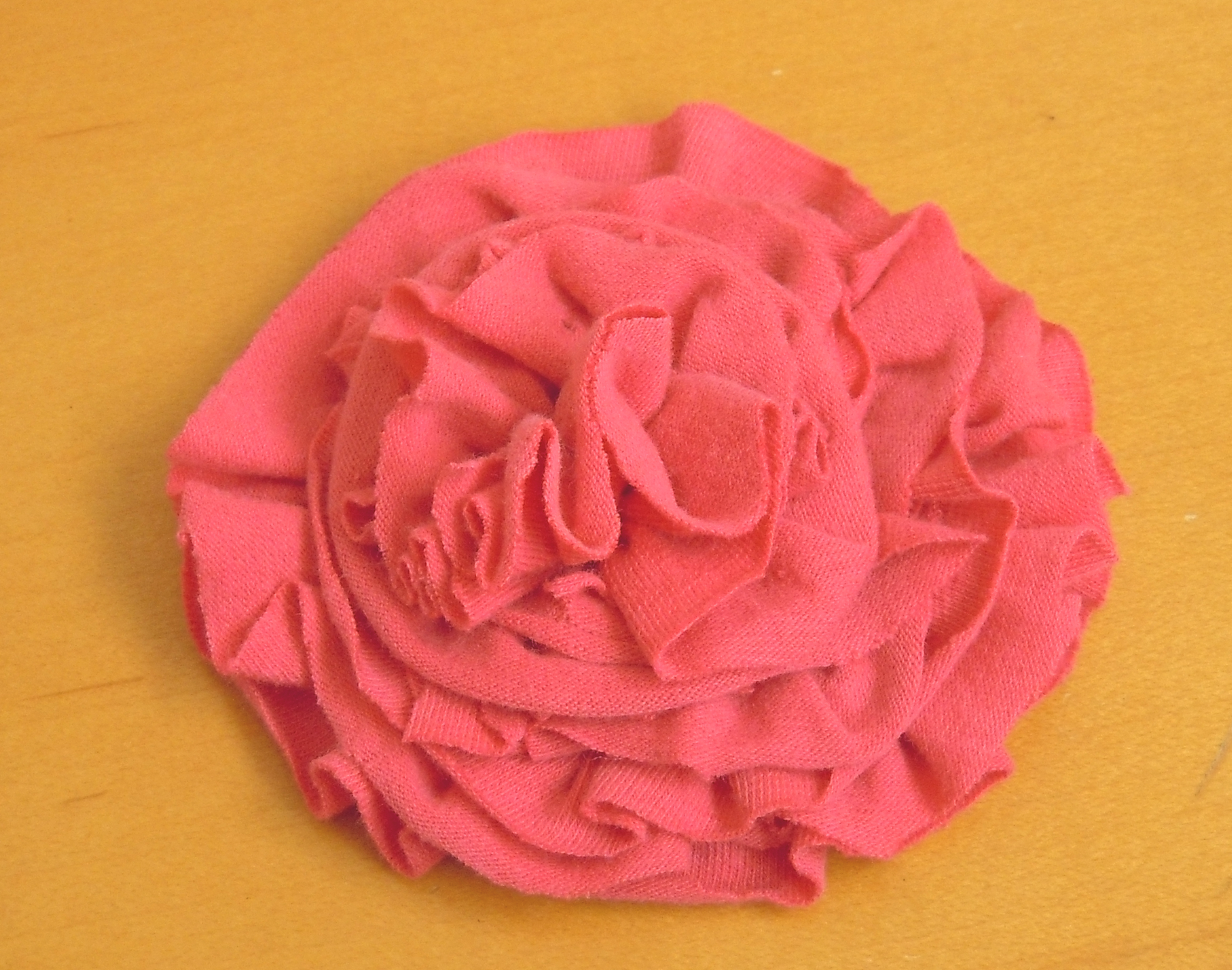 Tutorial: Rouched Fabric Flower from a T-Shirt - Naturally Creative Mama