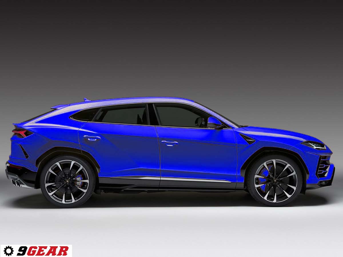 The new Lamborghini Urus - 4.0L V8 twin-turbo engine with 650 hp