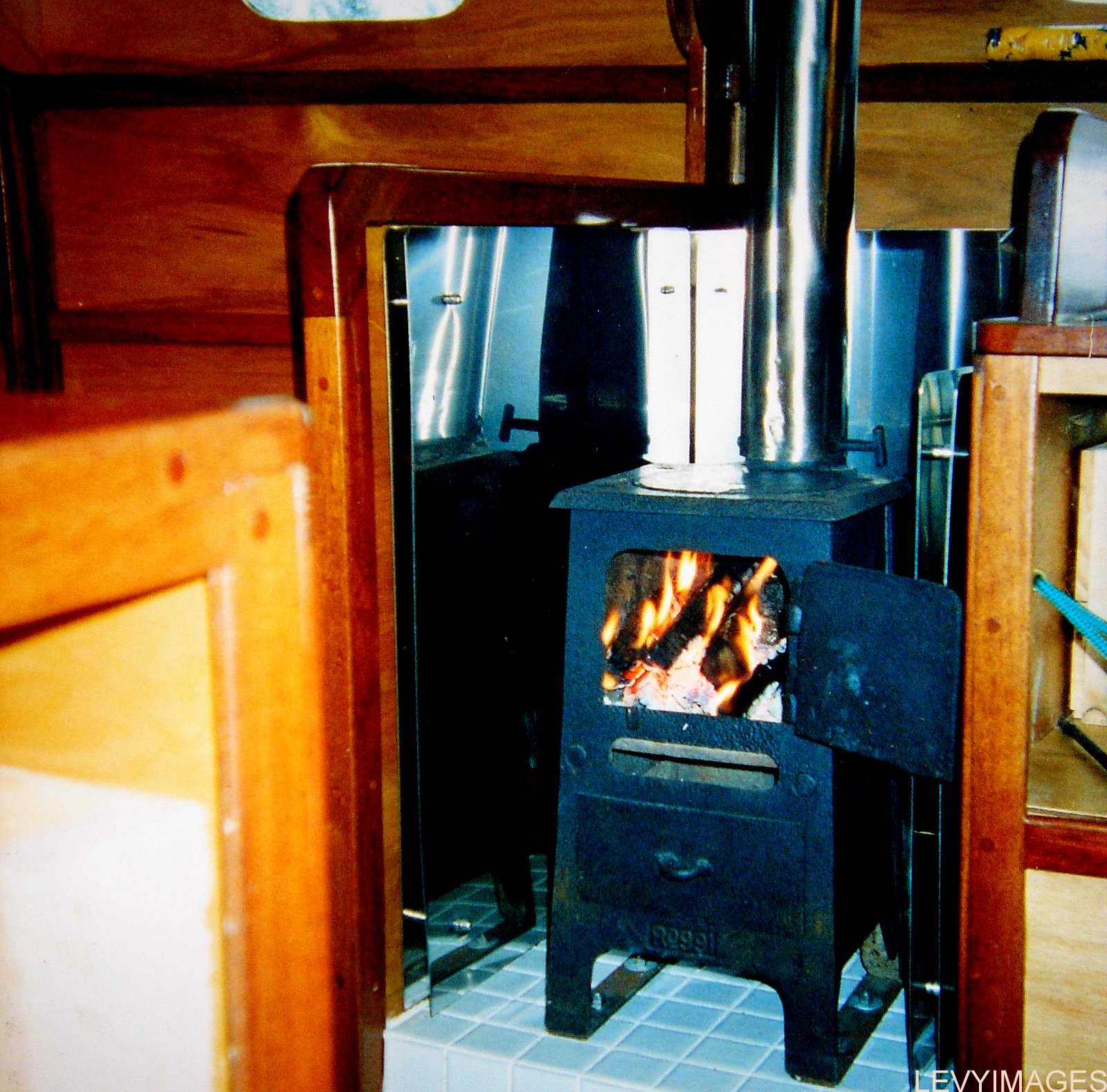 The Flying Tortoise: Living On A Shoestring...