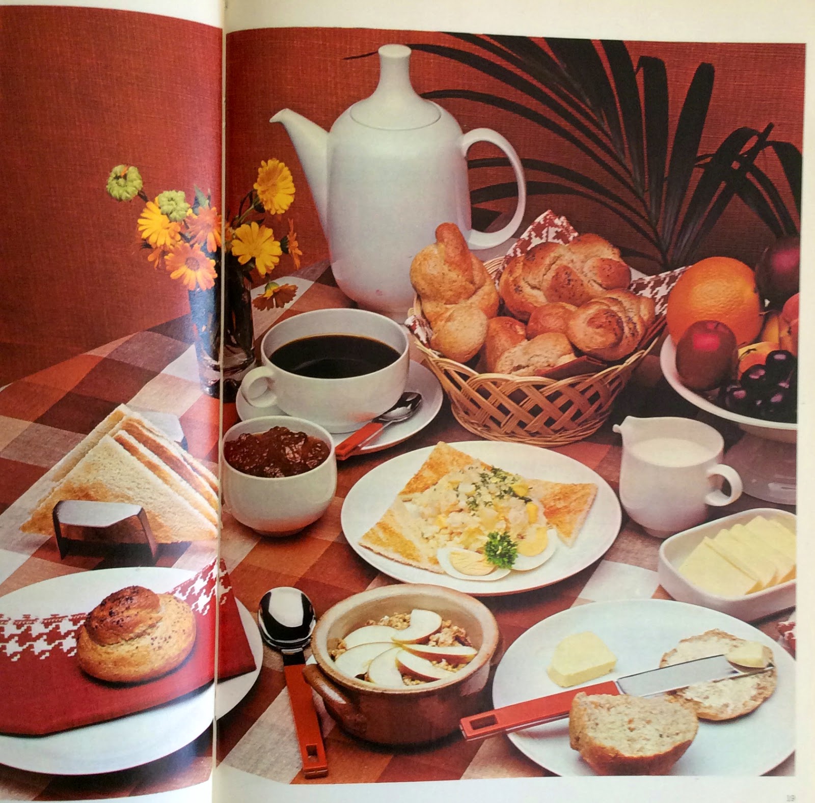 My Mother's Bookshelf: Breakfast in the 1970s