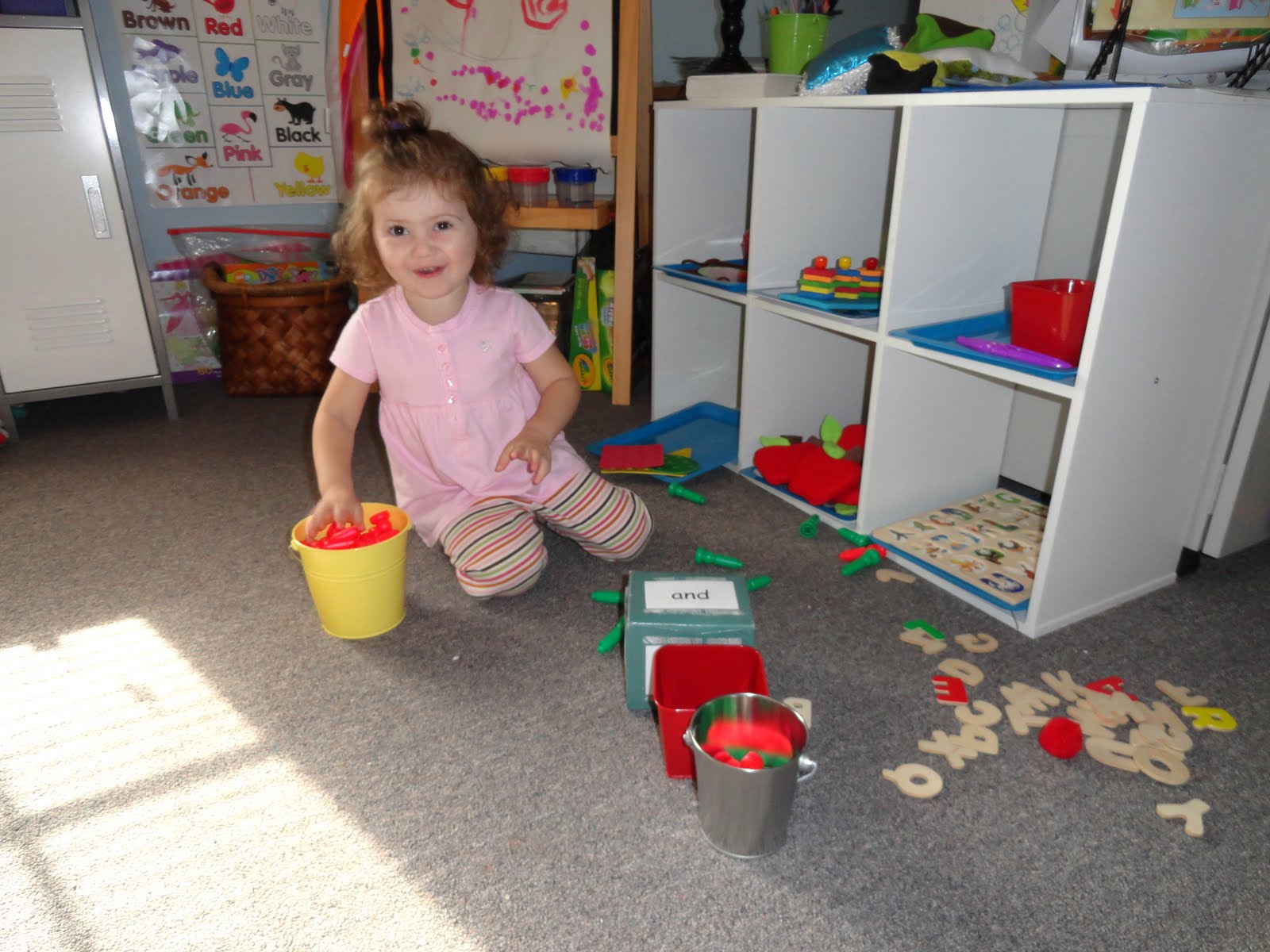 Izzie, Mac and Me: Tot School: Apples!