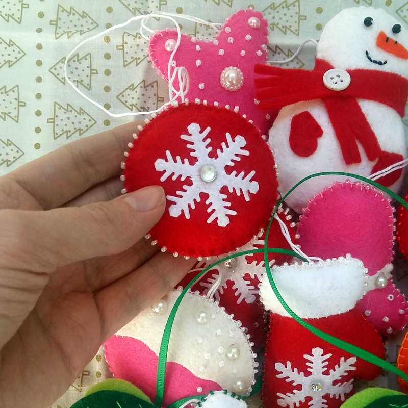 Заметки фетроголика. Изделия из фетра: Игрушки из фетра на елку и не только