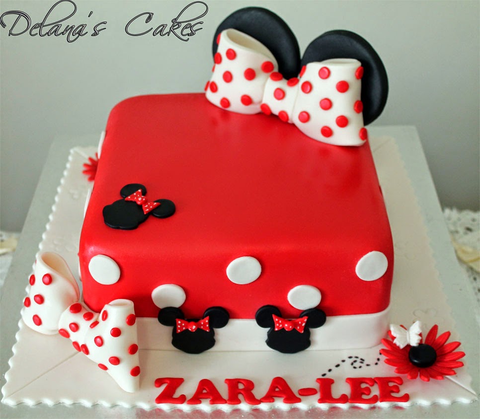 Delana's Cakes: Minnie Mouse Ears Cake