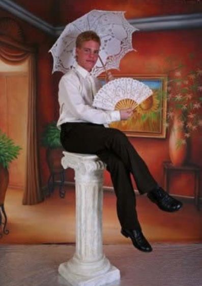 95 of the worst senior portraits of all time ~ Curious? Read